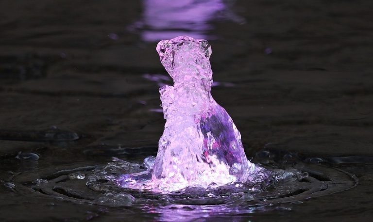 Springbrunnen im Garten - Auswahl, Ideen, Bauanleitung